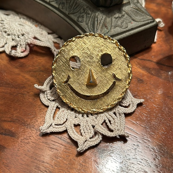 Vintage | Jewelry | Vintage 7s Smiley Face Pin Brooch Pendant | Poshmark